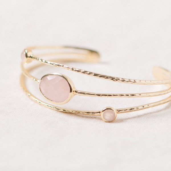 Elegant Rose Quartz Gold Bracelet - Feminine & Healing